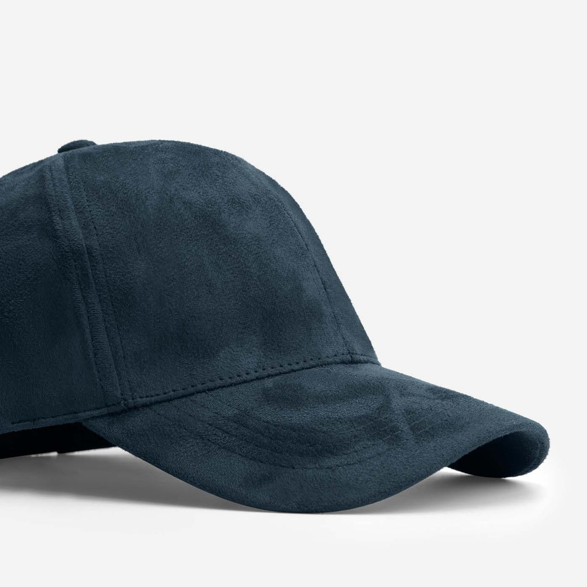 NAVY. SUEDE CAP